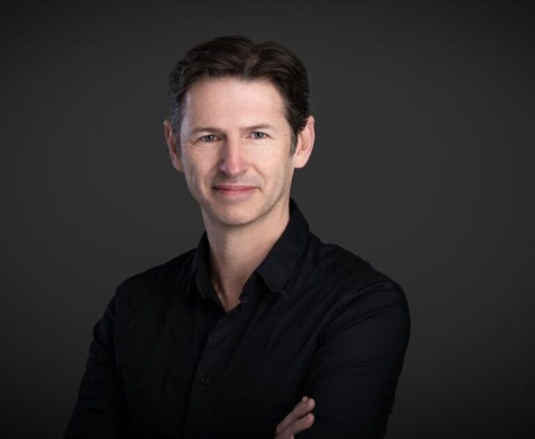 Does Blue Light Before Bed Actually Disrupt Sleep? - EdisonReport