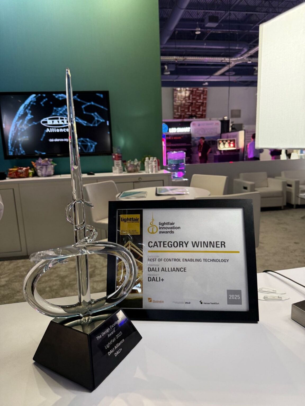 DALI Alliance Wins Two 2025 LightFair Innovation Awards for DALI+ ...